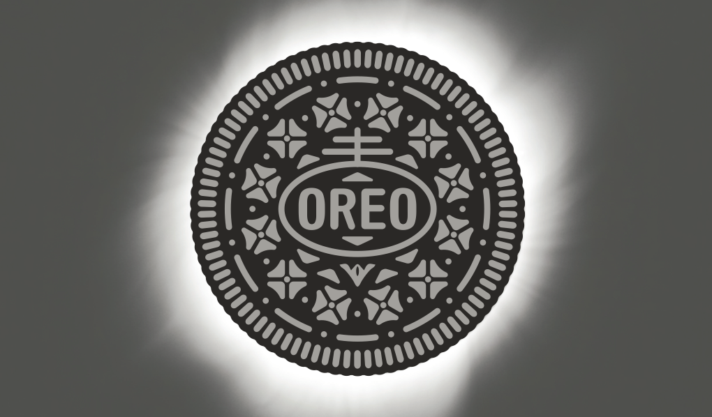 Oreo creates its own outdoor total eclipse