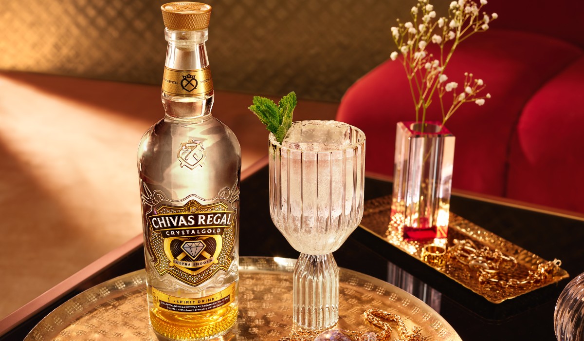 Elvis and Marilyn Monroe star in digital-led Coke ads celebrating 100 ...